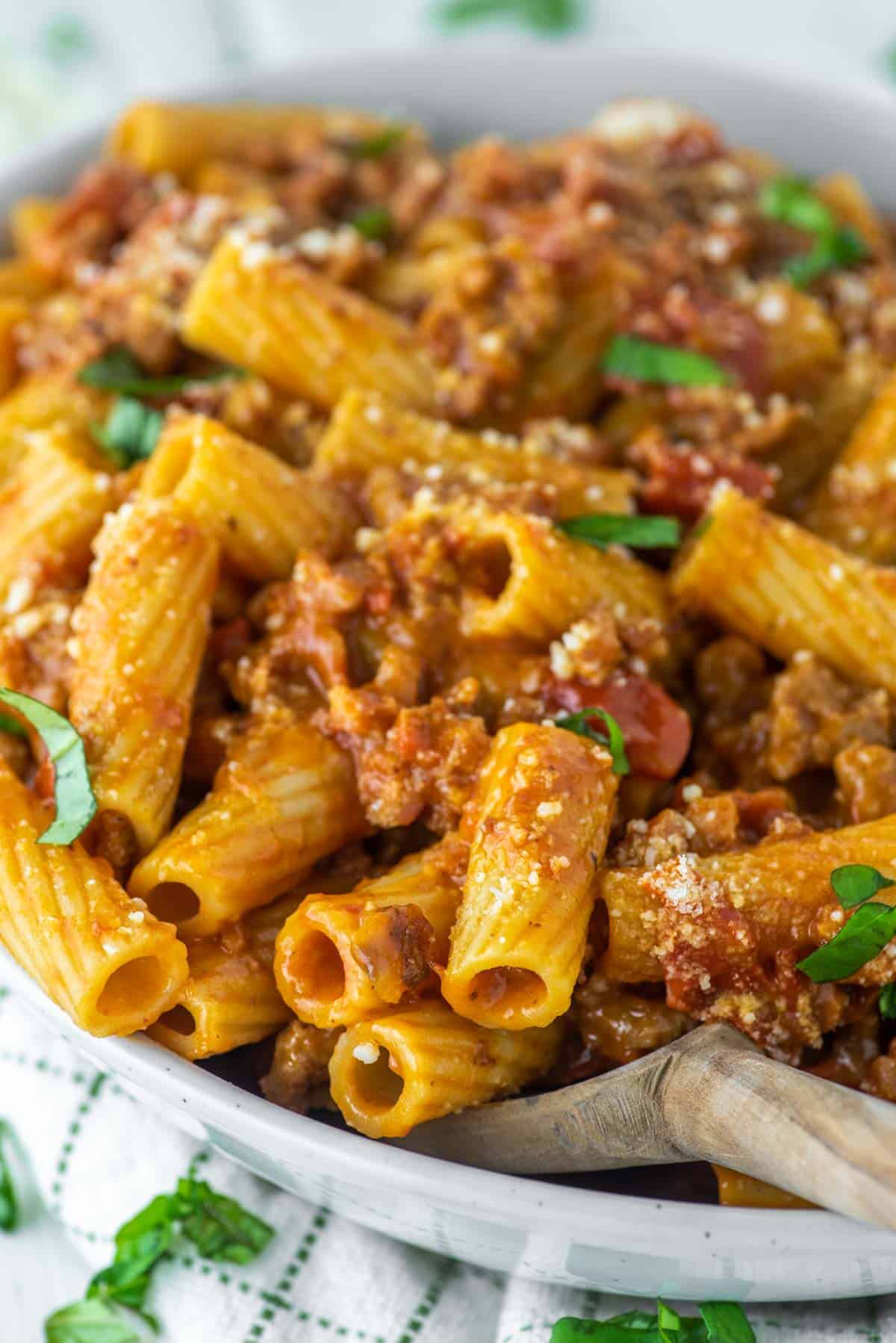 15+ Date Night Pasta Recipes to Impress Your Loved One - Merry About Town